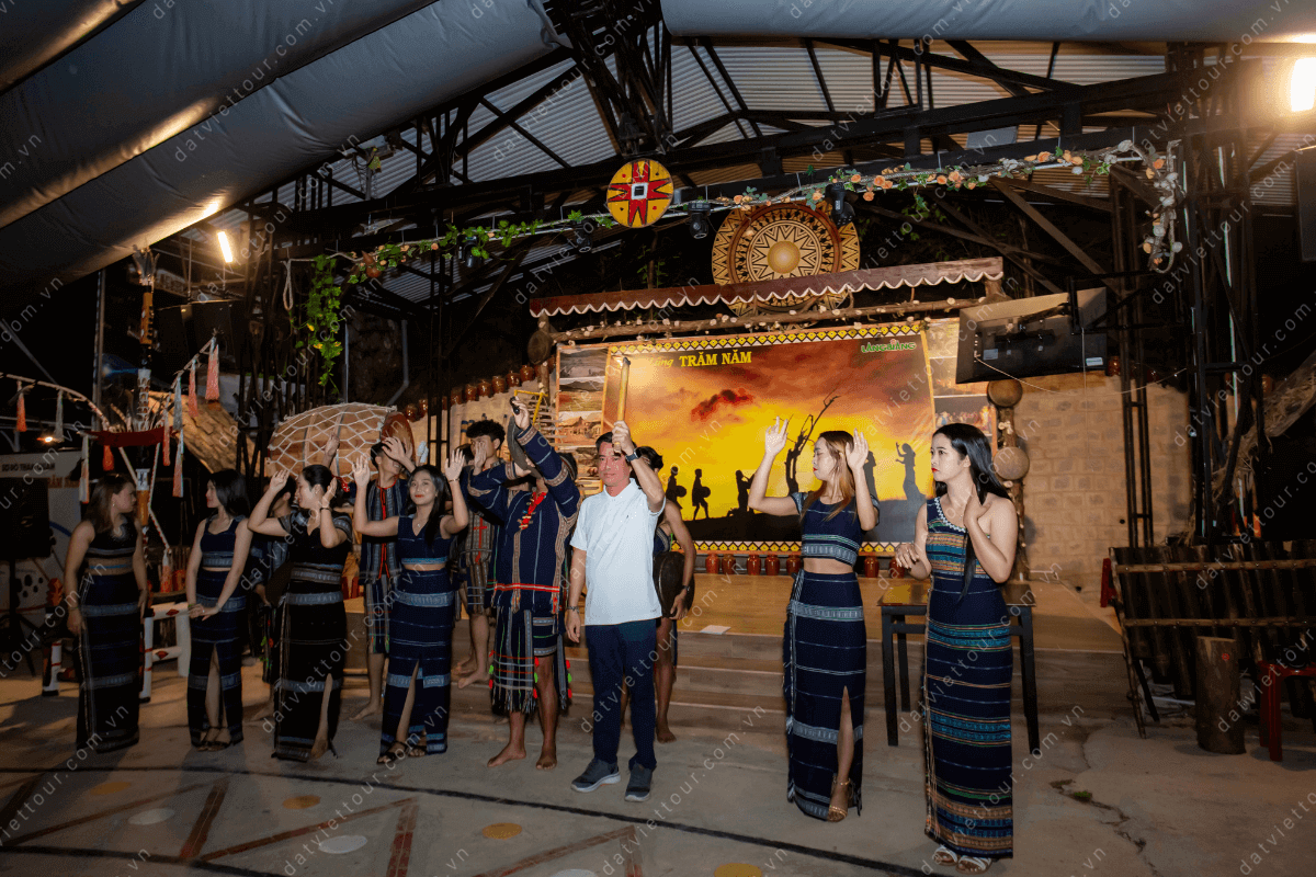 Công ty Cổ Phần Thực Phẩm Famisea tham quan + tổ chức Gala Dinner tại ...