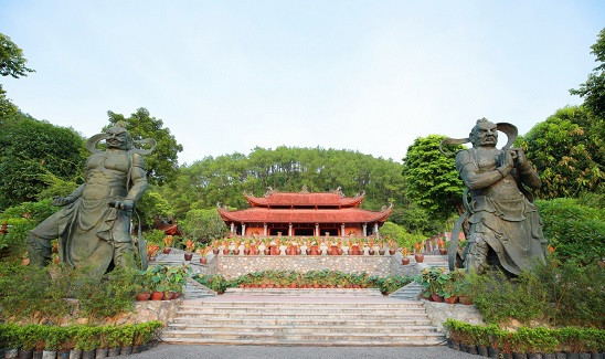 Chùa Địa Tạng Phi Lai - Bức tranh tâm linh tuyệt đẹp